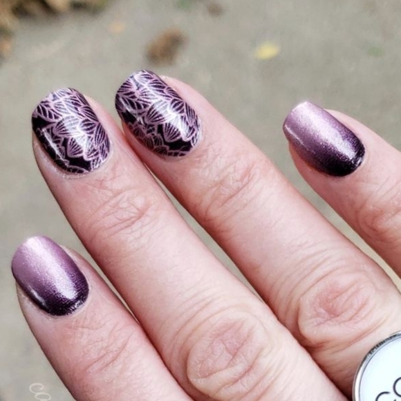 Color Street | Makeup | 22 Color Street Nails Rule Of Plum Retired Htf ...